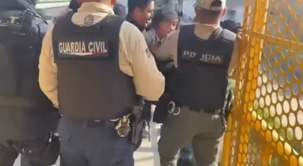 reporteros documentaban el asesinato del chofer de un autobus en la mexico pachuca pero fueron ...