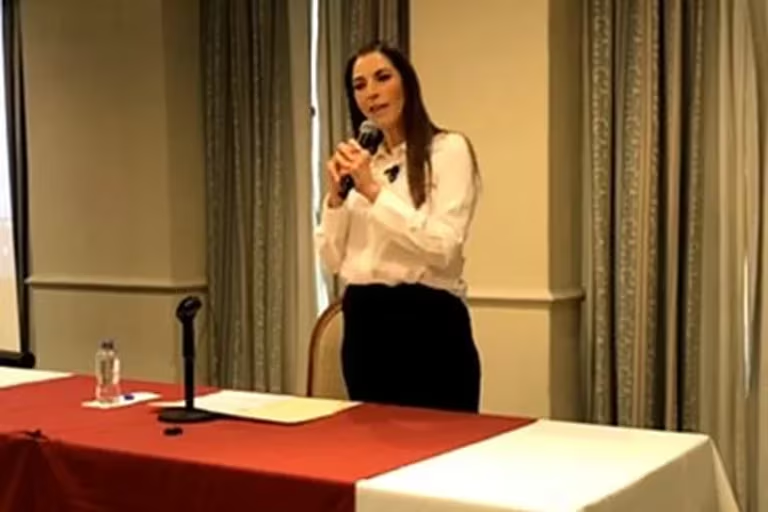 Diputada del PT, Ana Laura Bernal rechaza ser pareja de Ana Gabriela ...