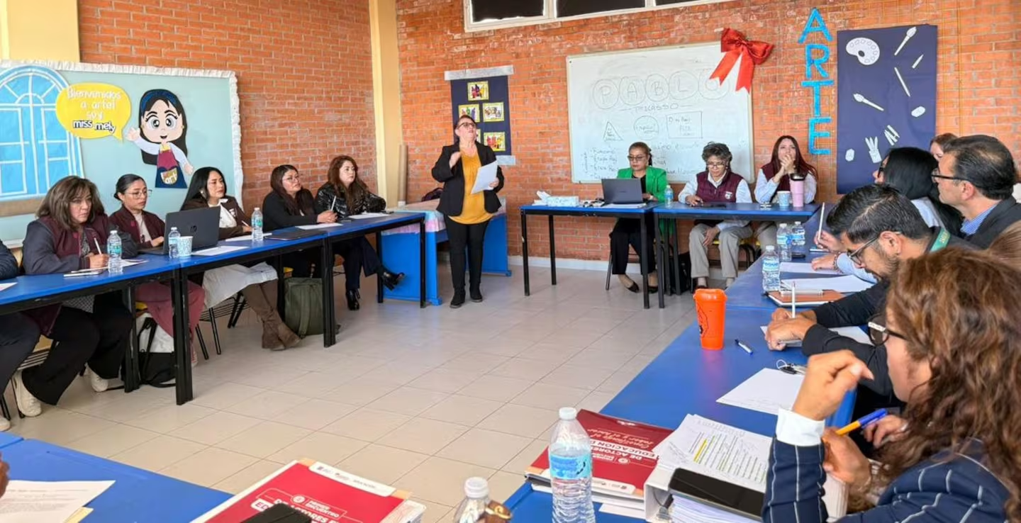 Delfina Gómez abre espacios de diálogo para acercar a estudiantes con ...